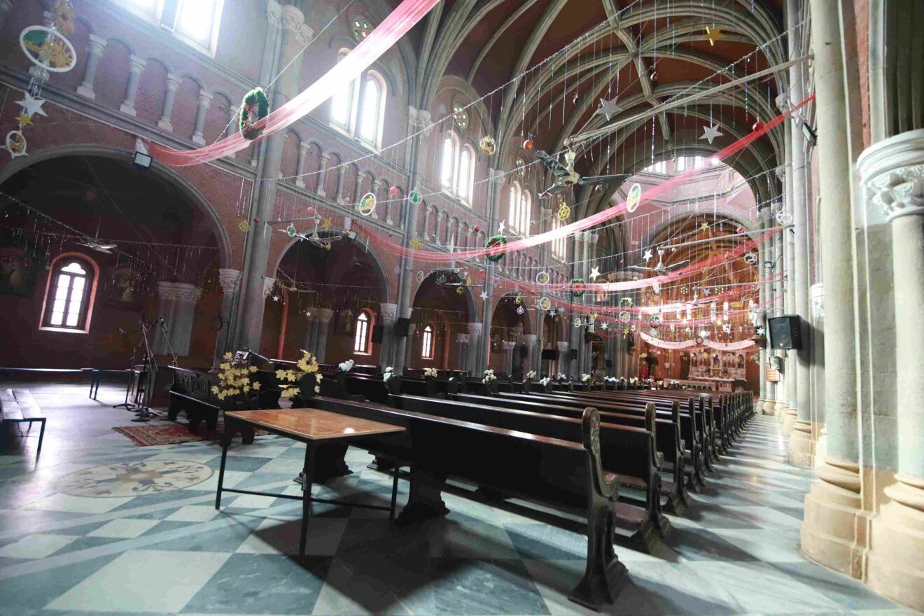 Sacred Heart Cathedral: Historic Church in Lahore